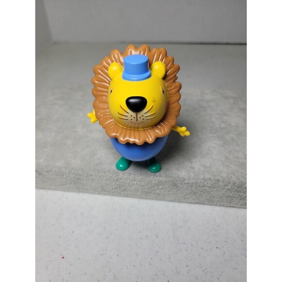 Hasbro | Toys | Hasbro Peppa Pig Leo Lion Figure With Blue Top Hat ...